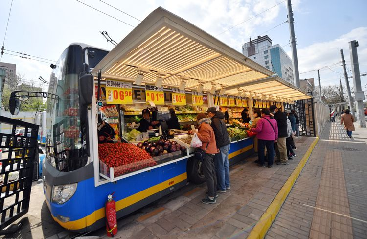 Beijing to Convert 300 Retired Buses into Pop-Up Stalls for Local Residents