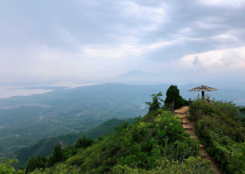 Yunfeng Mountain and Ye Mountain in Miyun District of Beijing